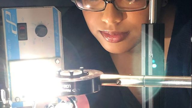 Translucent Light Cube Creates Innovative New Type of Computer ...