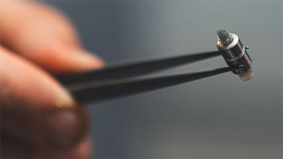 New Silicon-based Chips Could Improve Brain-Machine Interfaces ...