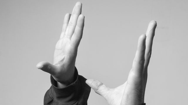 What Happens When You Can't Gesture When Speaking? | Technology Networks