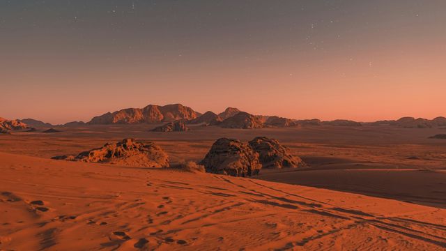 Curiosity Rover Finds Large Organic Compounds on Mars | Technology Networks