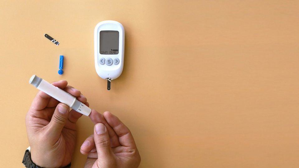 Blood Metabolites Reveal Genetic and Lifestyle Diabetes Risk ...