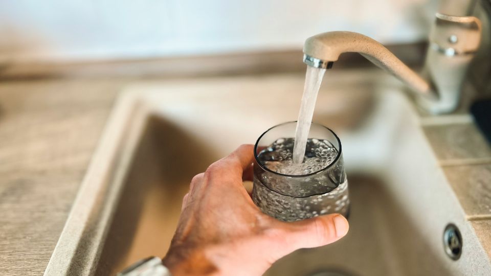 High-Salinity Tap Water May Raise Blood Pressure | Technology Networks