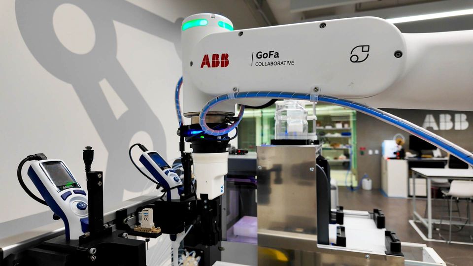AI Robotics To Accelerate the Lab of the Future | Technology Networks